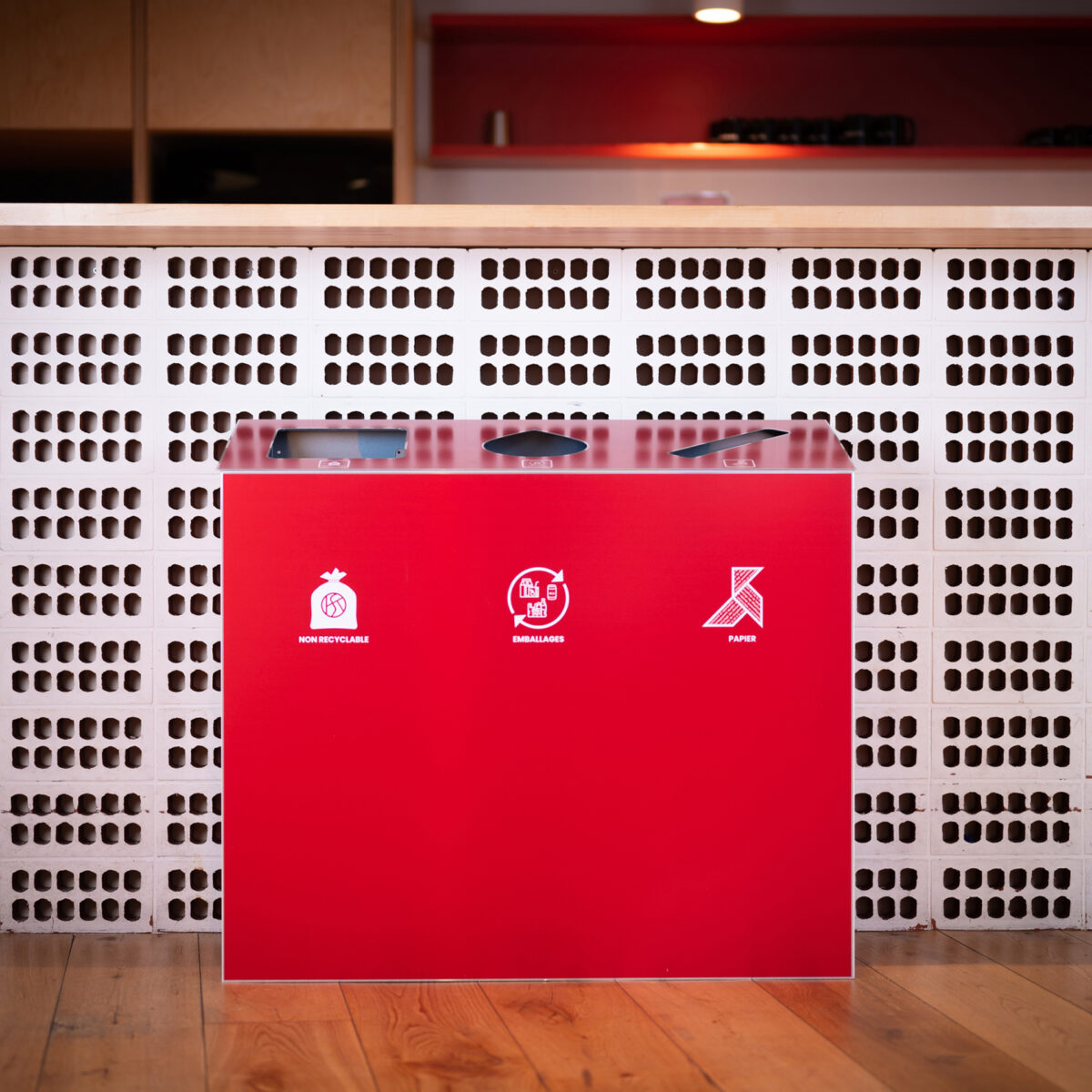 Sorting bin for businesses and communities - Tri Multi